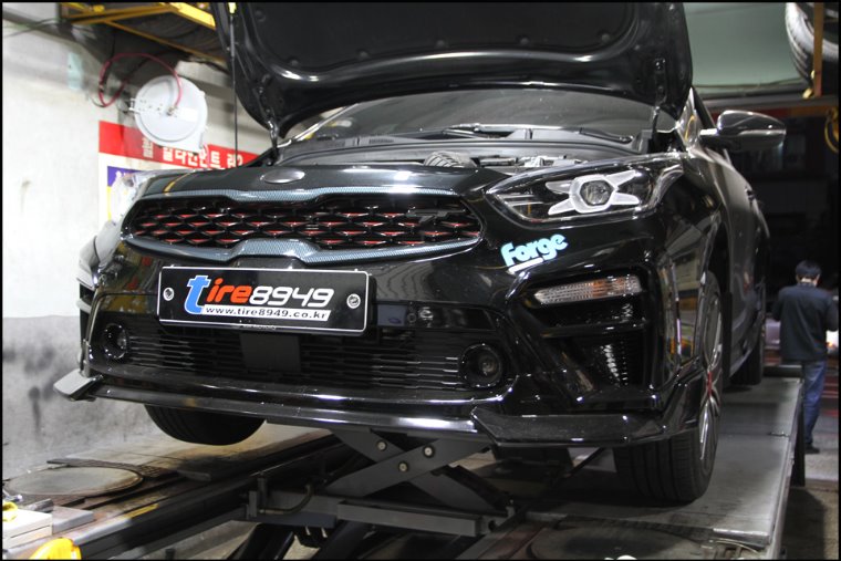 [K3 GT] 휠튜닝 핫스터프 CR5 크로스스피드 글로스블랙 18인치 아이박 다운스프링